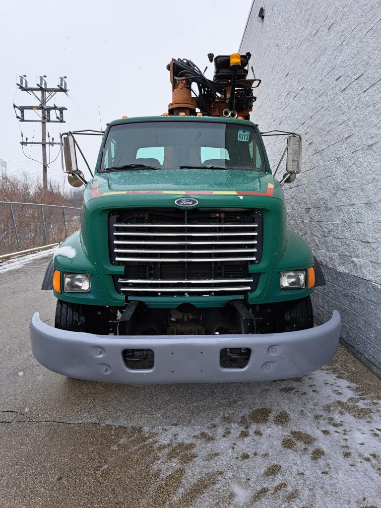 1998 Ford LOUISVILLE - Lakeside International Trucks