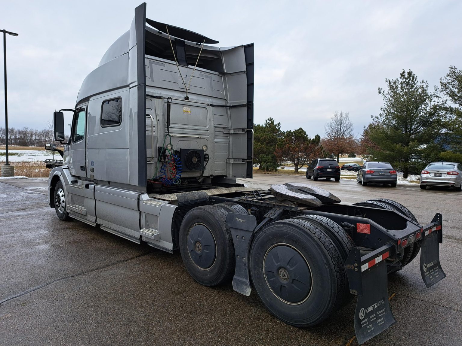 2017 Volvo VNL64T - Lakeside International Trucks