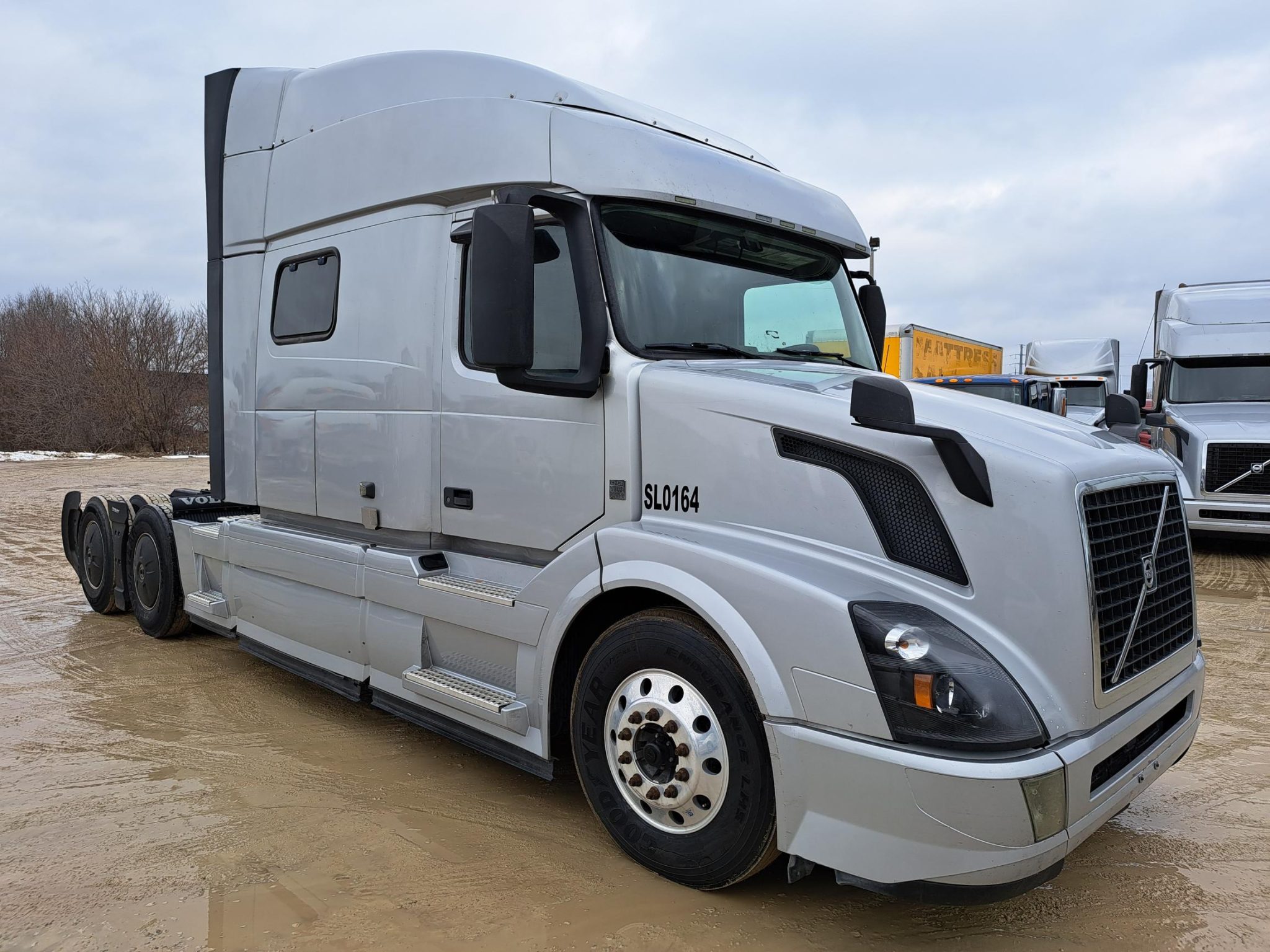 2017 Volvo VNL64T - Lakeside International Trucks