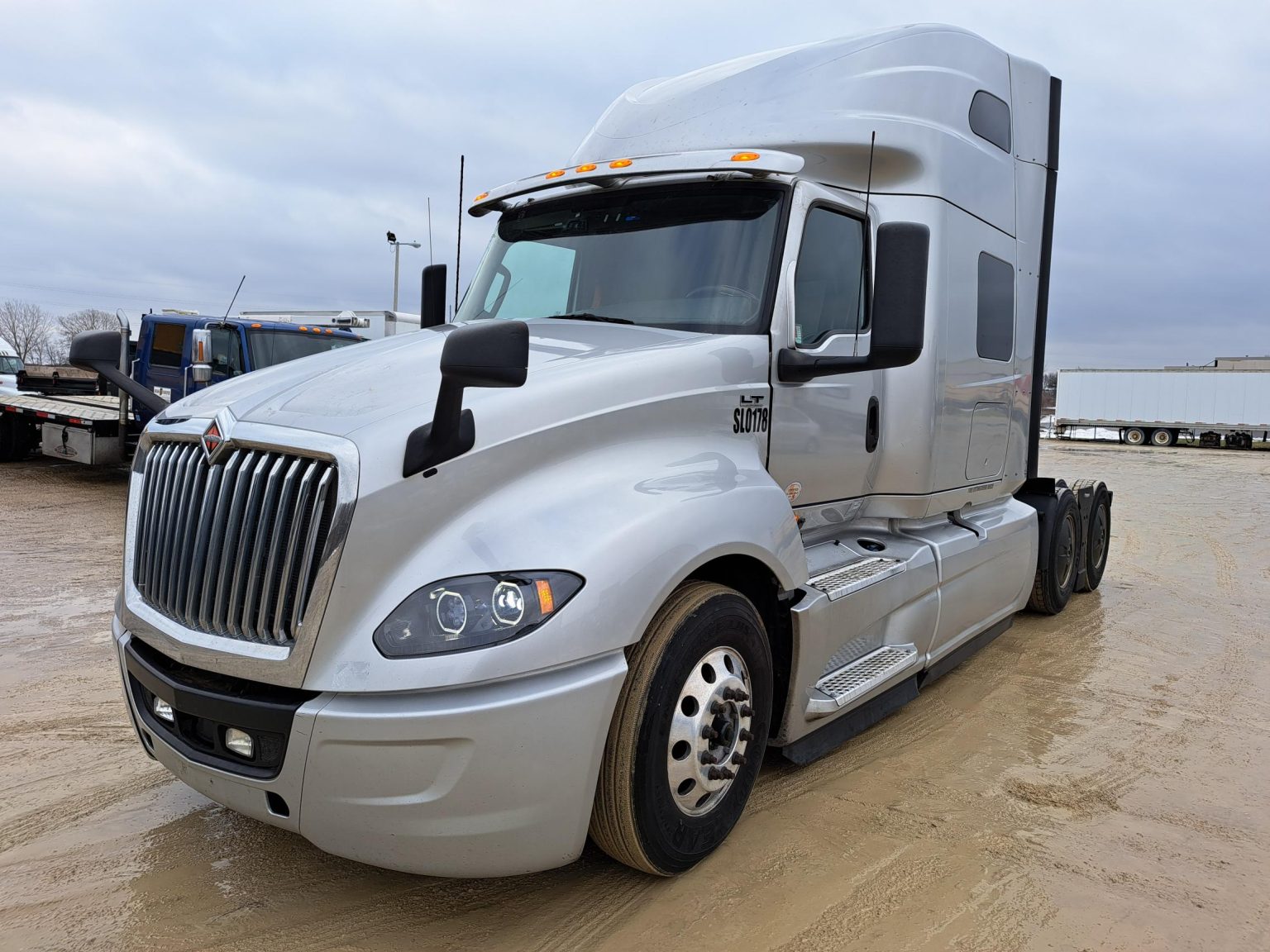 2018 INTERNATIONAL LT625 - Lakeside International Trucks
