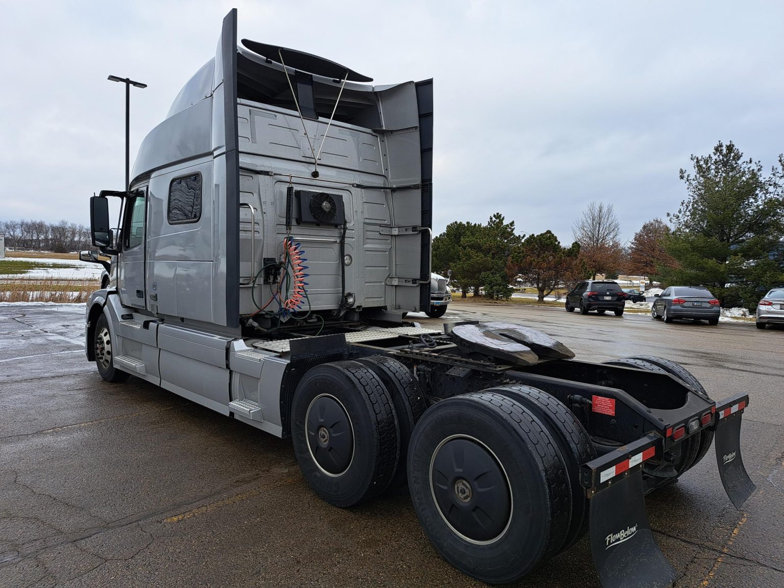 2018 Volvo VNL64T - Lakeside International Trucks