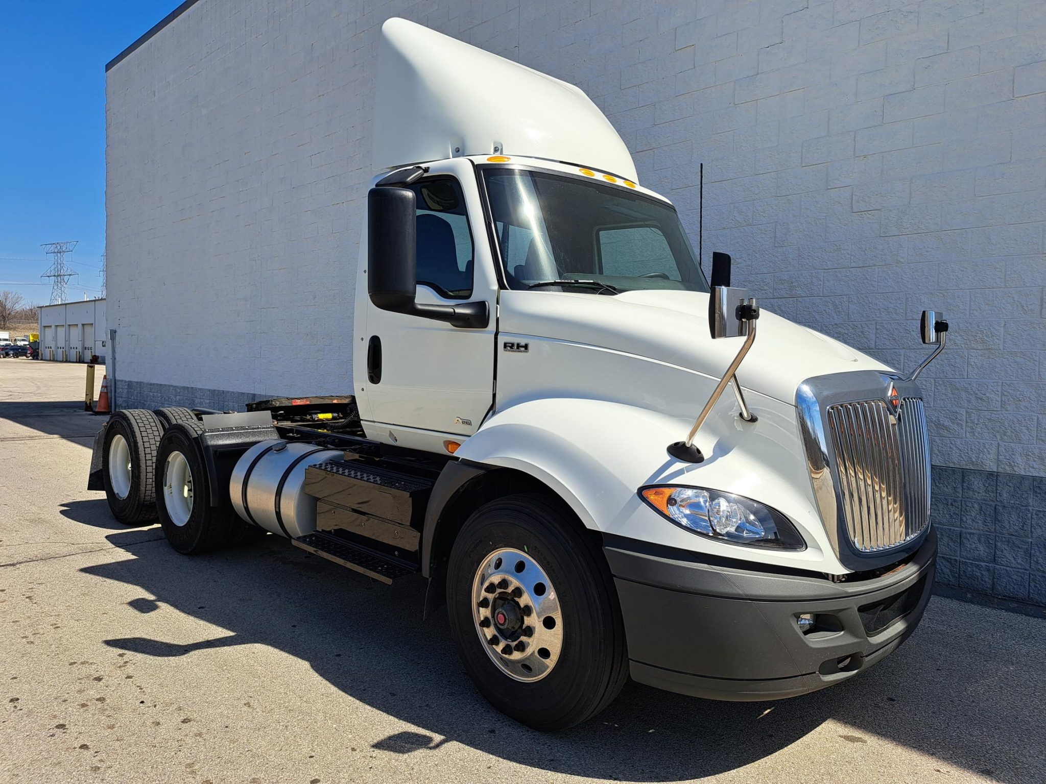 2022 INTERNATIONAL RH613 - Lakeside International Trucks
