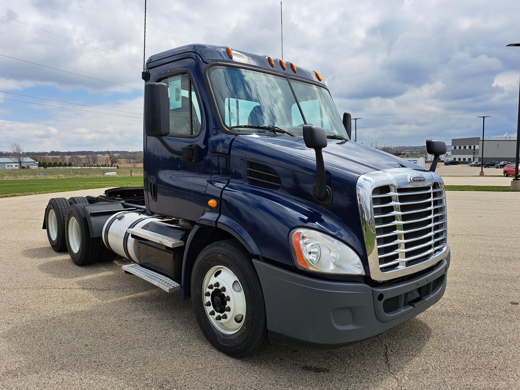 2014 Freightliner CASCADIA - Lakeside International Trucks
