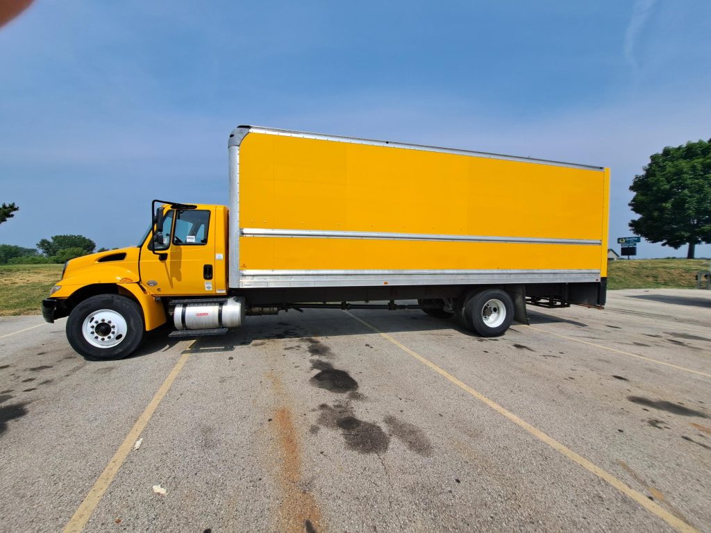 2019 INTERNATIONAL 4300 - Lakeside International Trucks