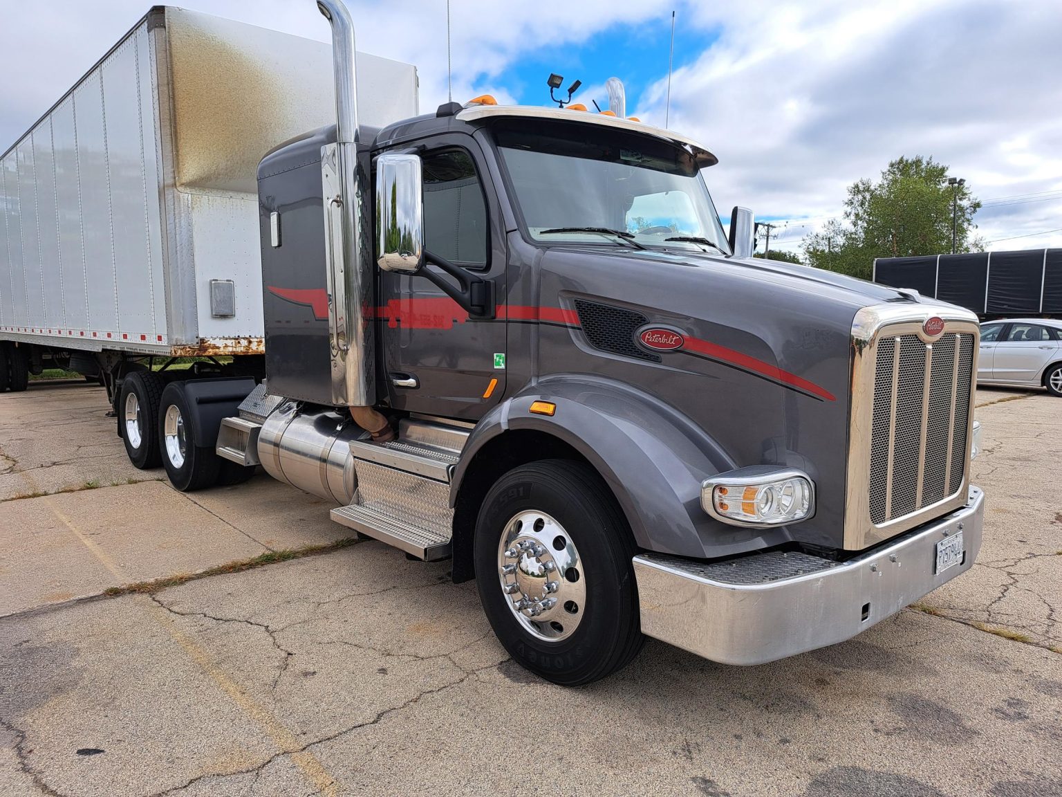 2019 Peterbilt 567 - Lakeside International Trucks