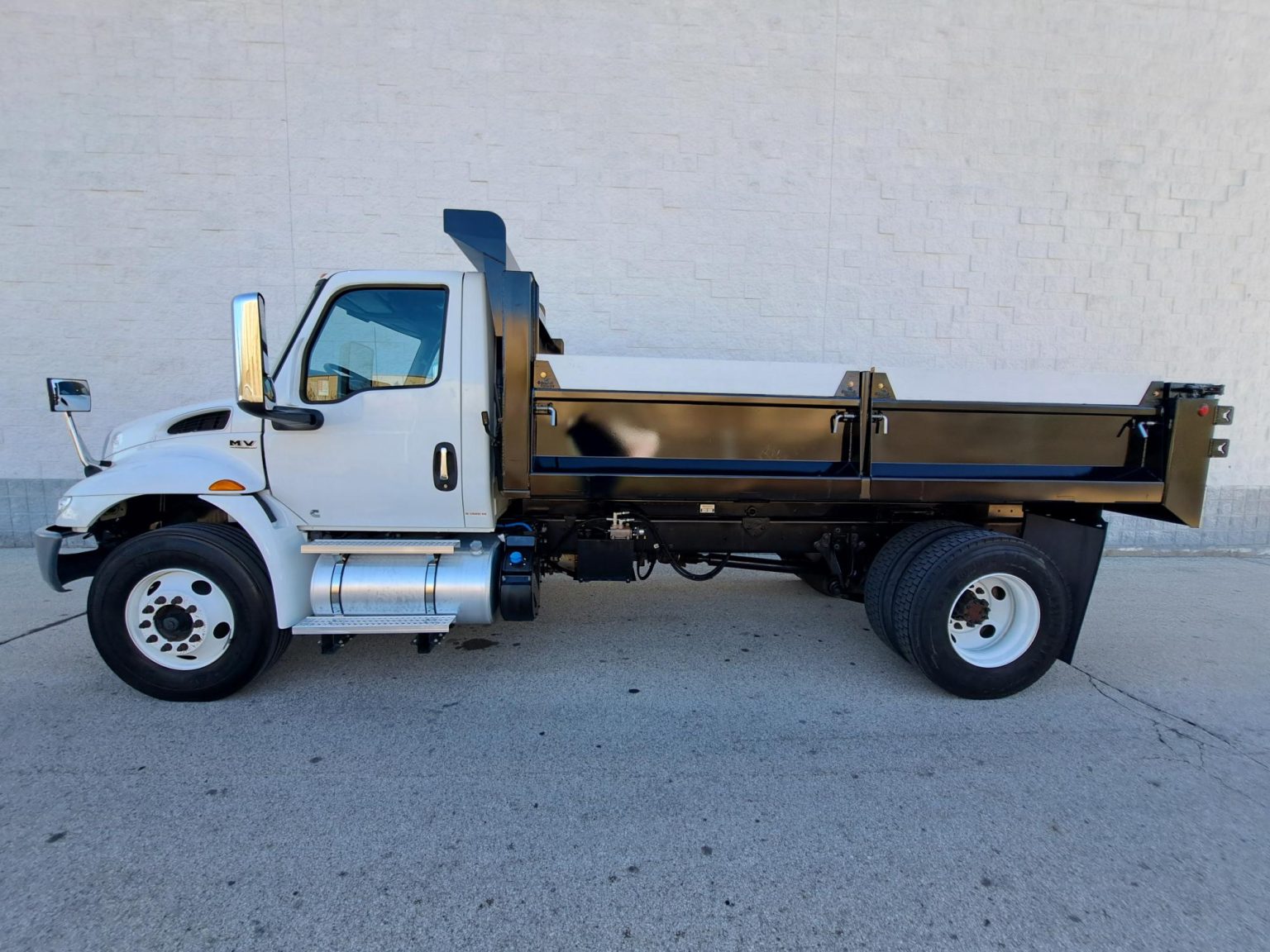 2019 INTERNATIONAL MV607 - Lakeside International Trucks