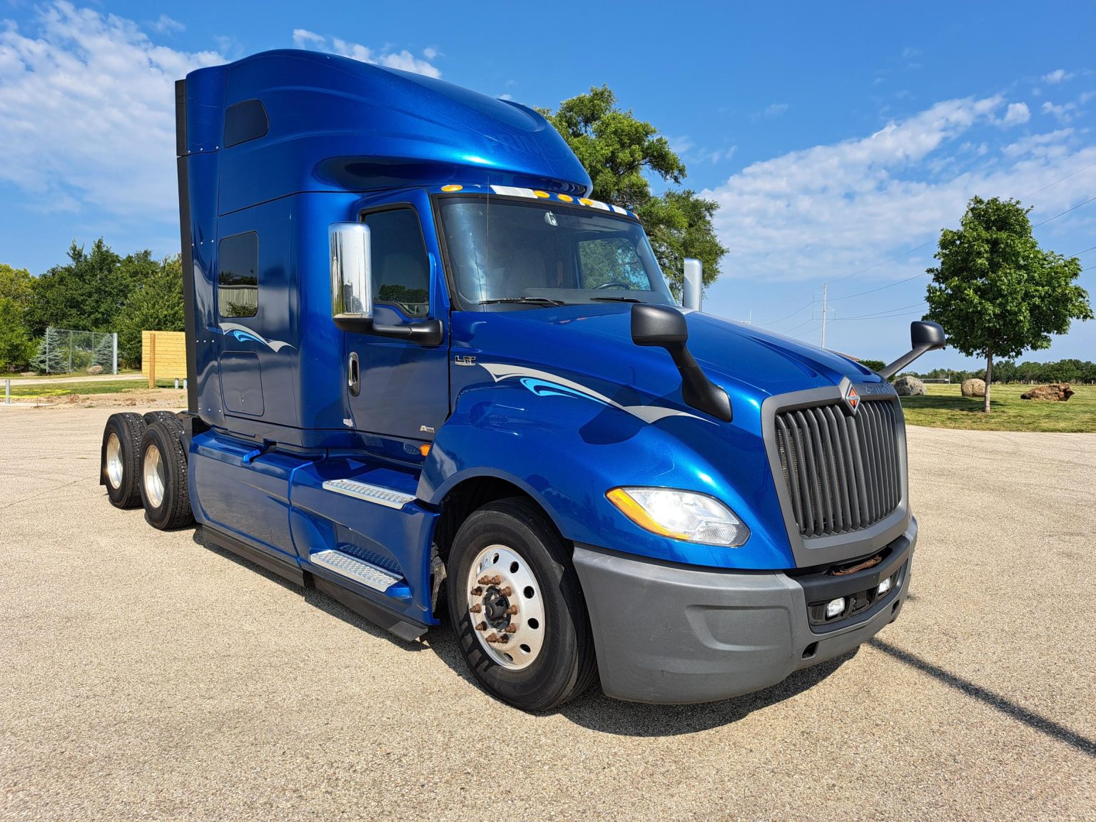 2020 INTERNATIONAL LT625 - Lakeside International Trucks